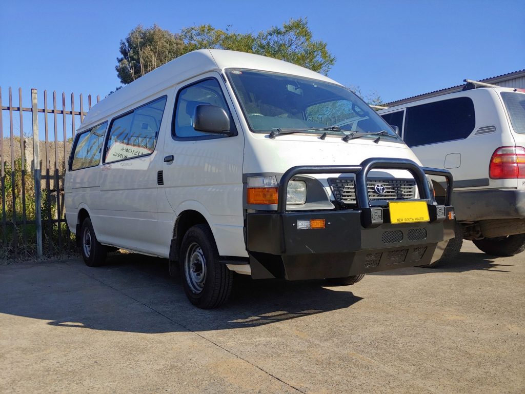 Suitable for Toyota Hiace & Commuter Bull Bar – (9/1998 – 2/2005 ...