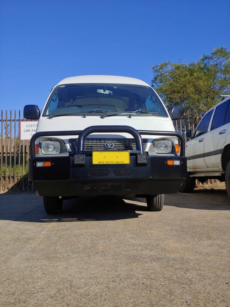 Suitable for Toyota Hiace & Commuter Bull Bar – (9/1998 – 2/2005 ...