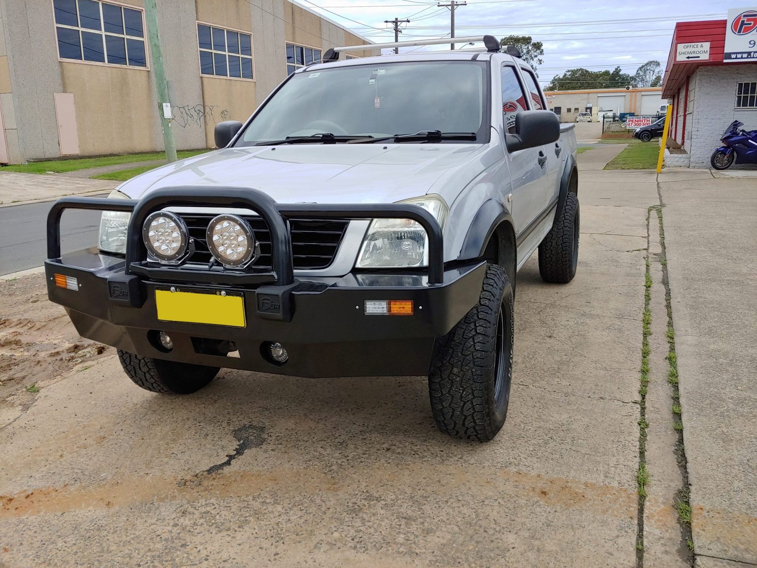 Holden Rodeo Bull Bar – (03/2003-12/2006) RA 2WD/4WD – Formula Offroad