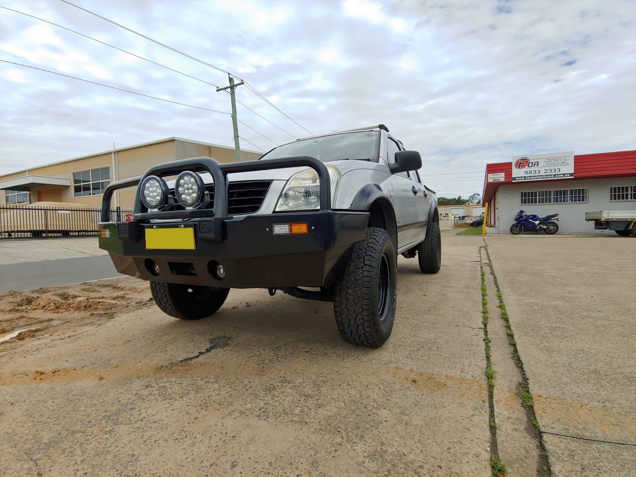 Holden Rodeo Bull Bar – (03/2003-12/2006) RA 2WD/4WD – Formula Offroad