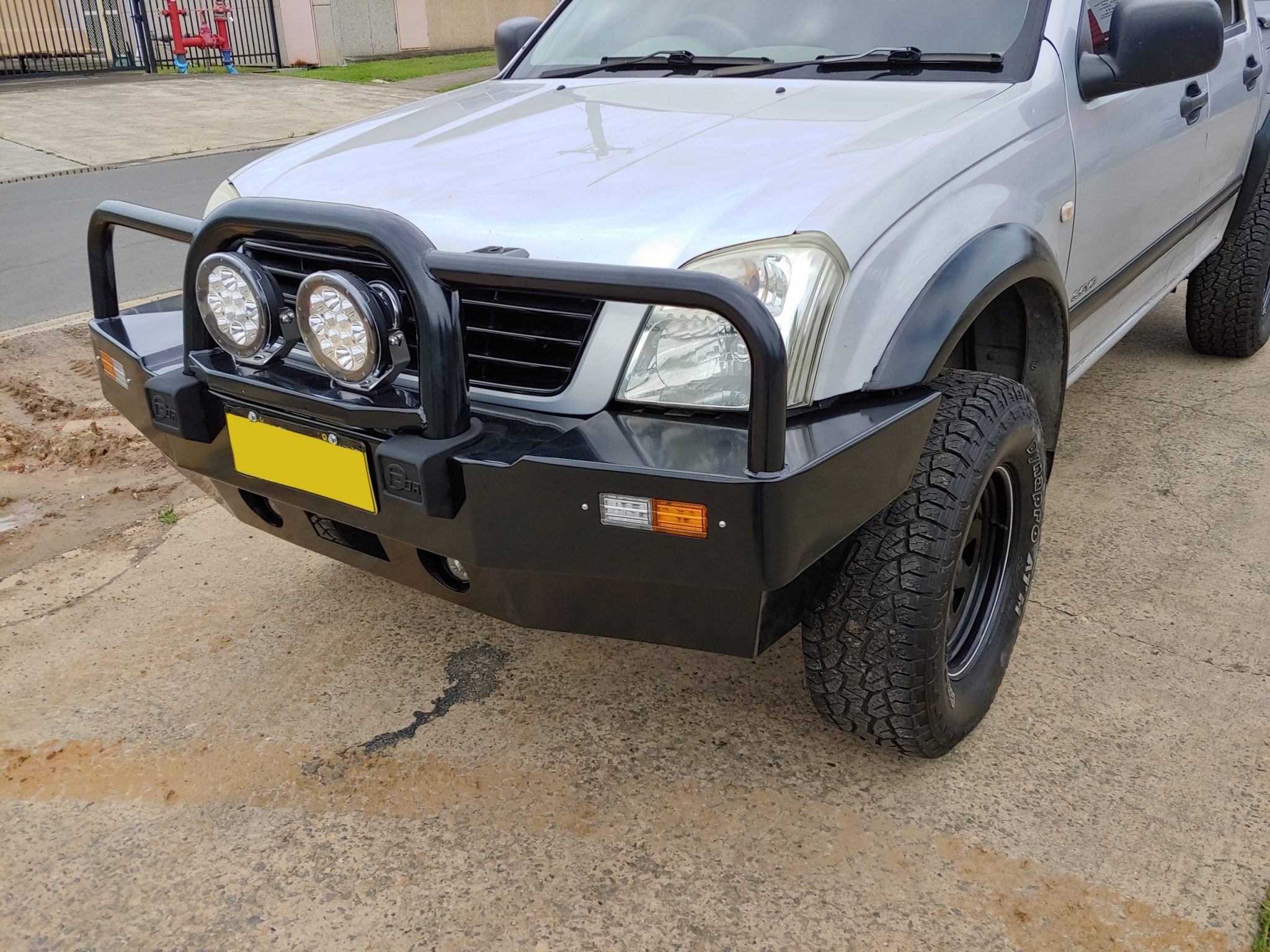 Holden Rodeo Bull Bar – (03/2003-12/2006) RA 2WD/4WD – Formula Offroad