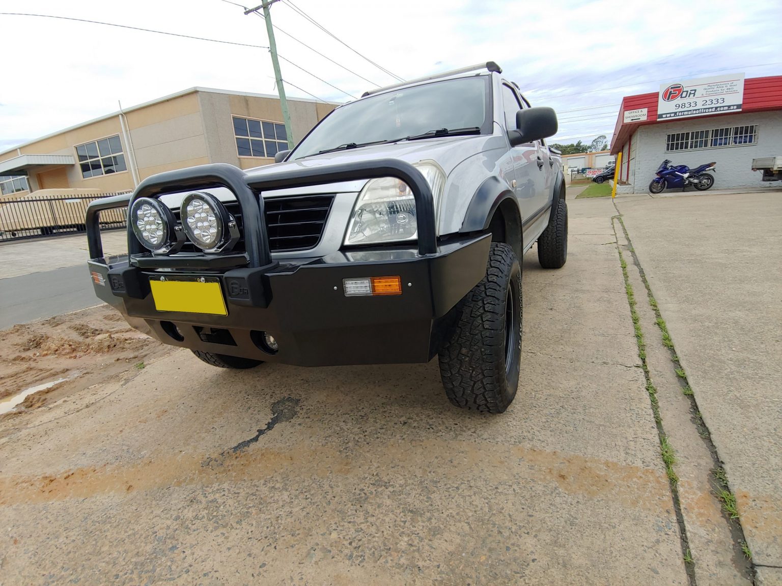 Holden Rodeo Bull Bar – (03/2003-12/2006) RA 2WD/4WD – Formula Offroad