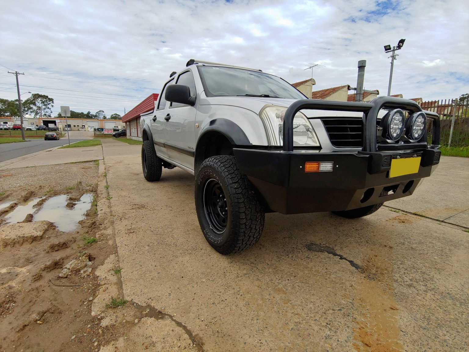Holden Rodeo Bull Bar – (03/2003-12/2006) RA 2WD/4WD – Formula Offroad
