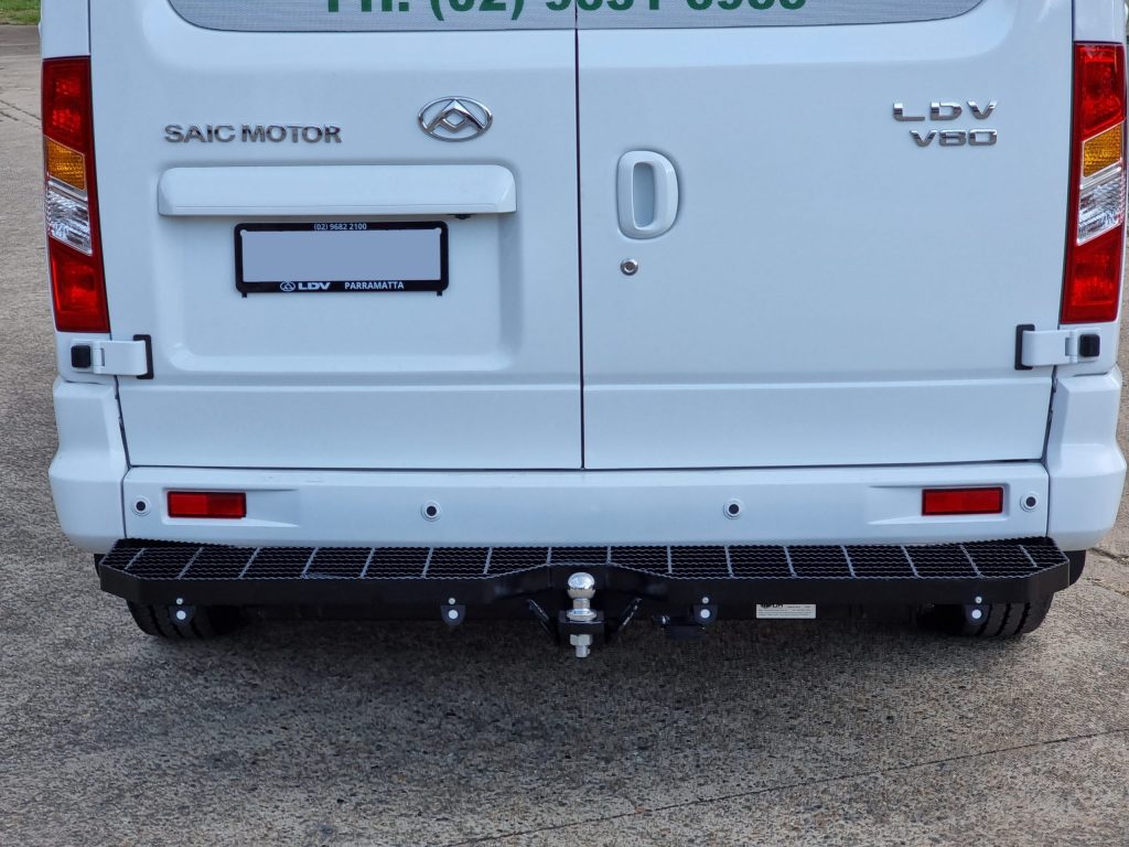 LDV V80 Cargo Van Rear Techician Step & Towbar (02/2013- on) – Formula ...