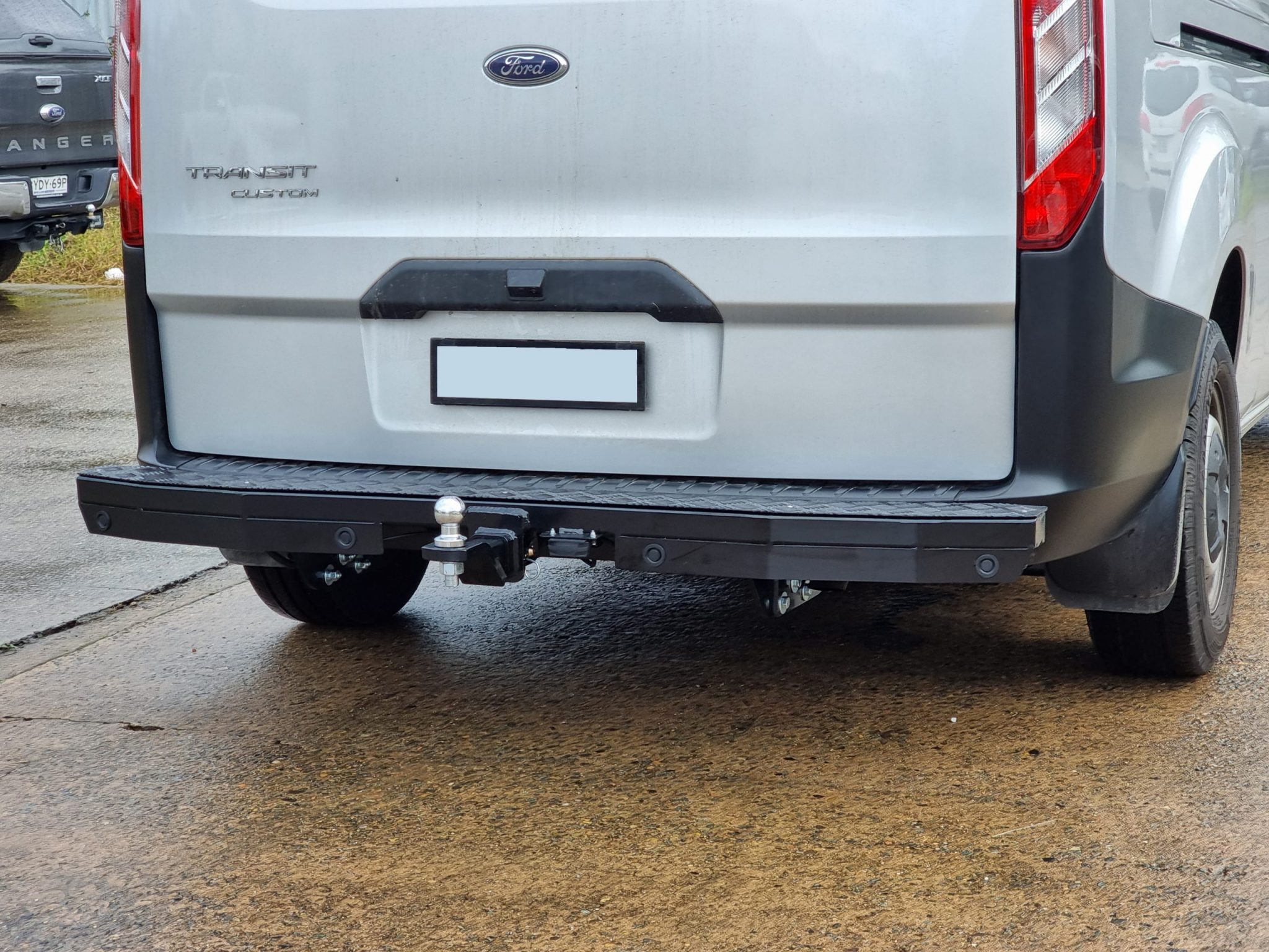 Ford Transit VN Custom (02/2014-current) – Deluxe Contour Rear ...