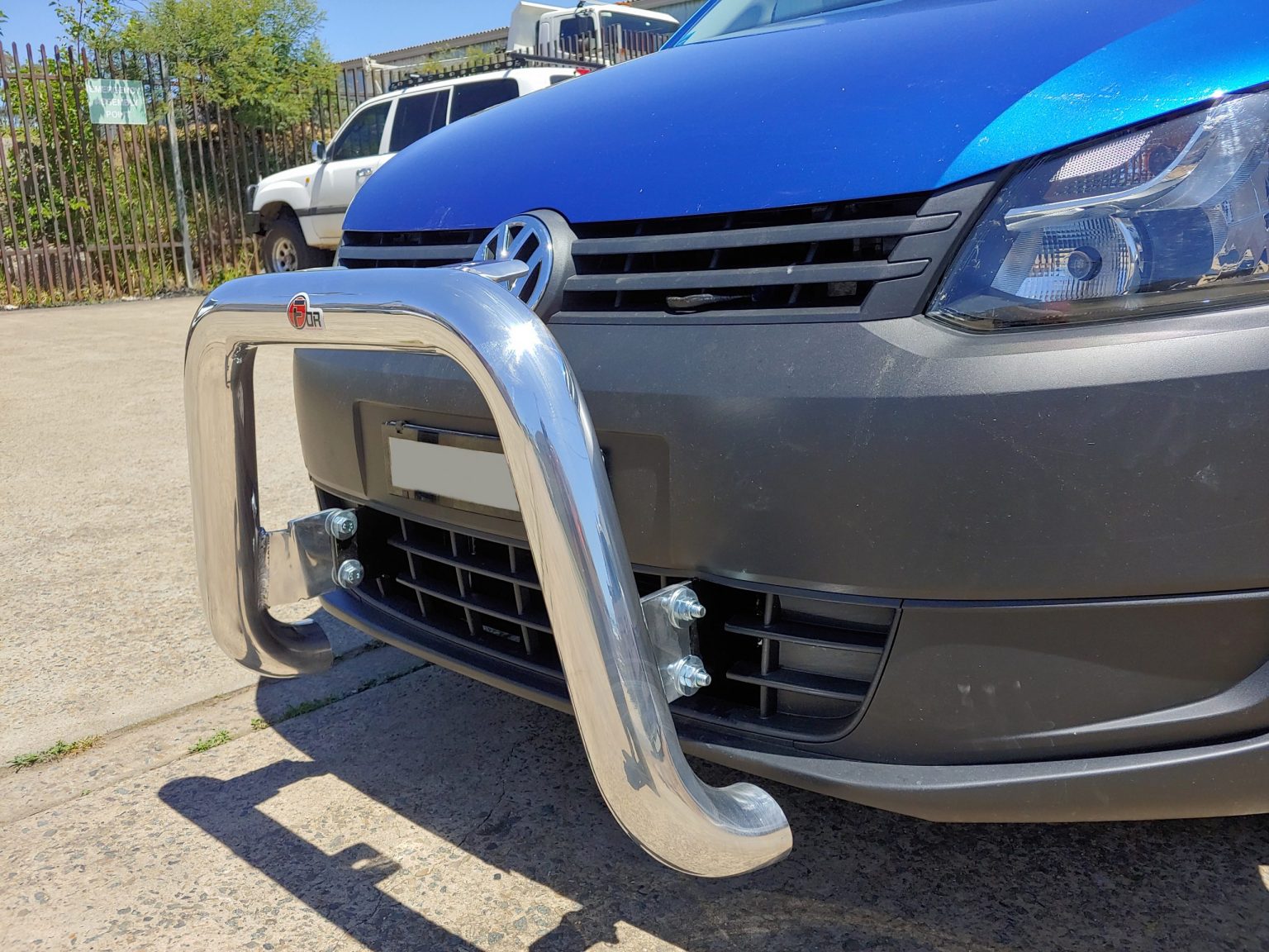 Volkswagon Caddy Maxi (LWB) Van Nudge Bar (12/10 – 01/14) – Formula Offroad