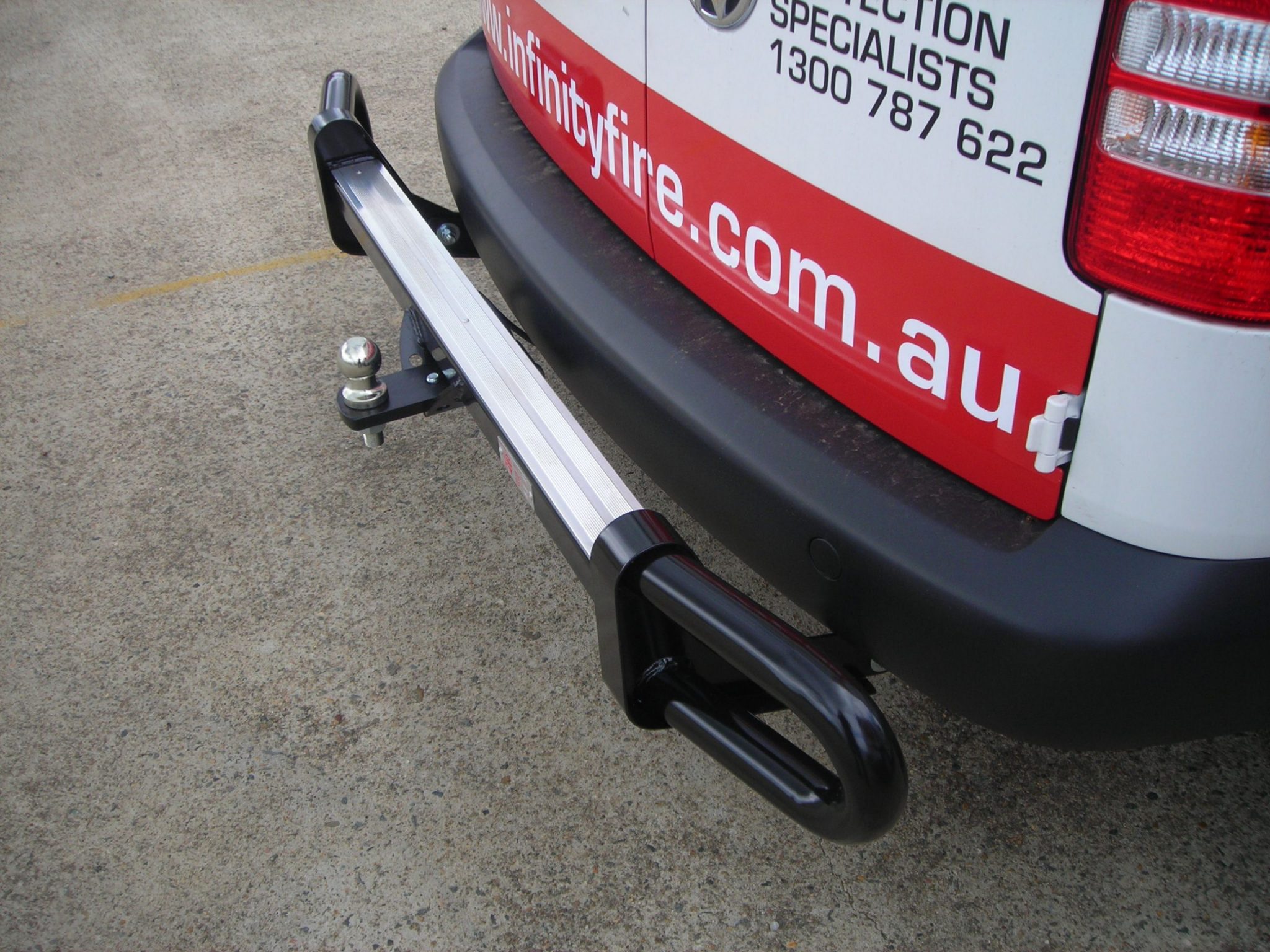 Volkswagon Caddy Maxi (LWB) Van Rear Protection Bar (04/08 – 11/10 ...