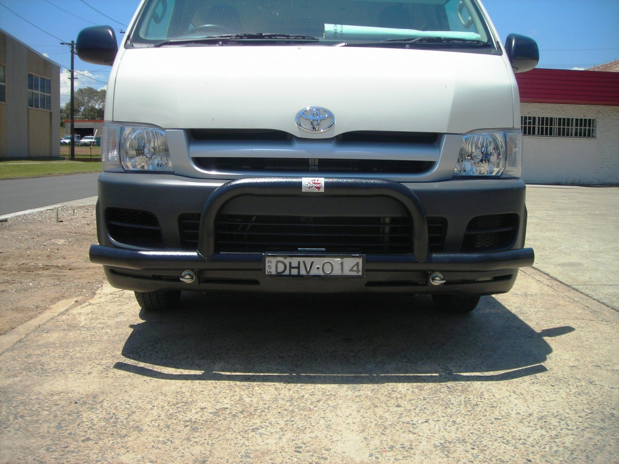 Suitable for Toyota Hiace Commuter/ SLWB (3/05-on) Nudge Bar – Formula ...