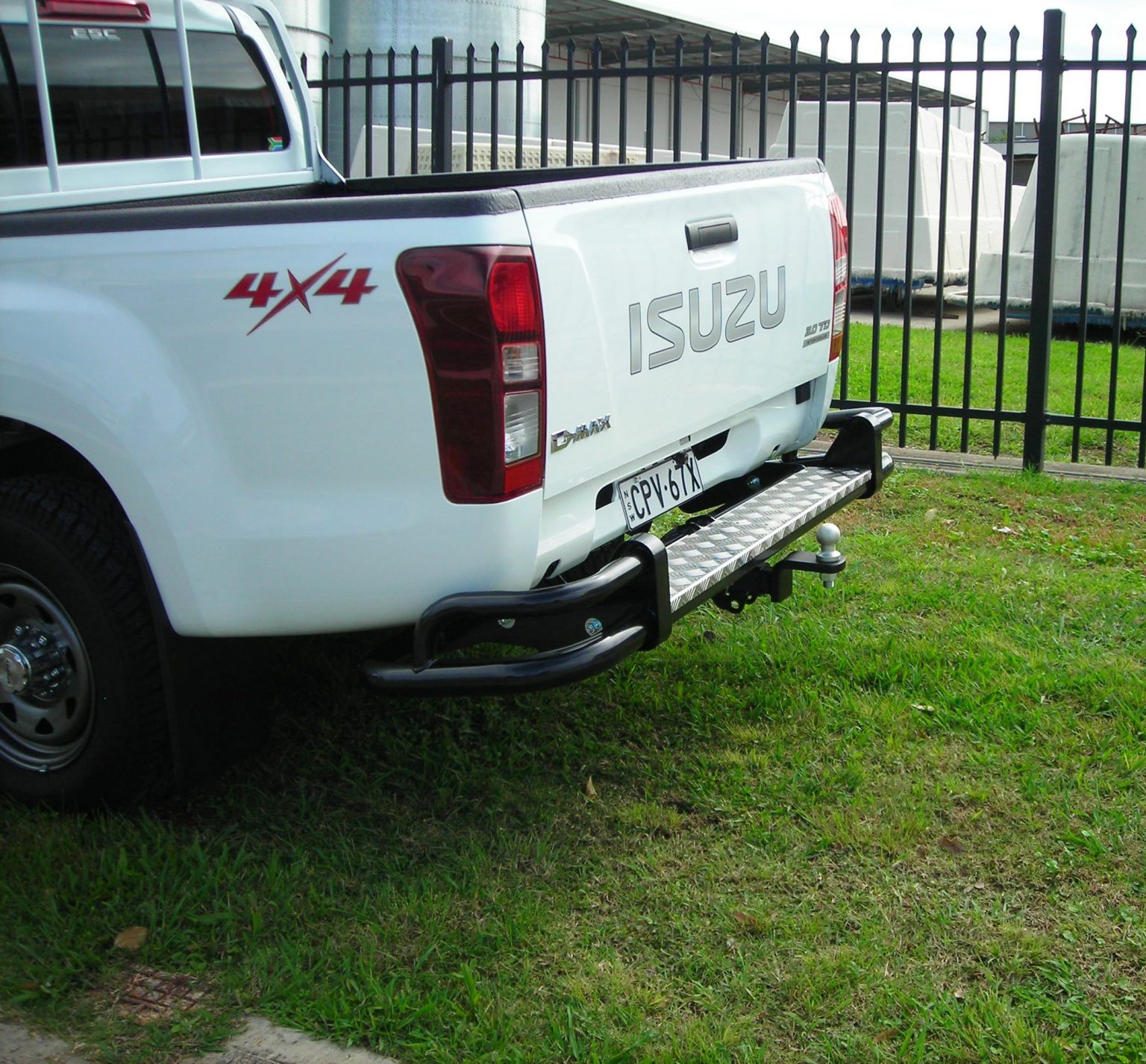 Isuzu D-MAX Rear Protection and Towing (06/2012 – 08/2020) – Formula ...
