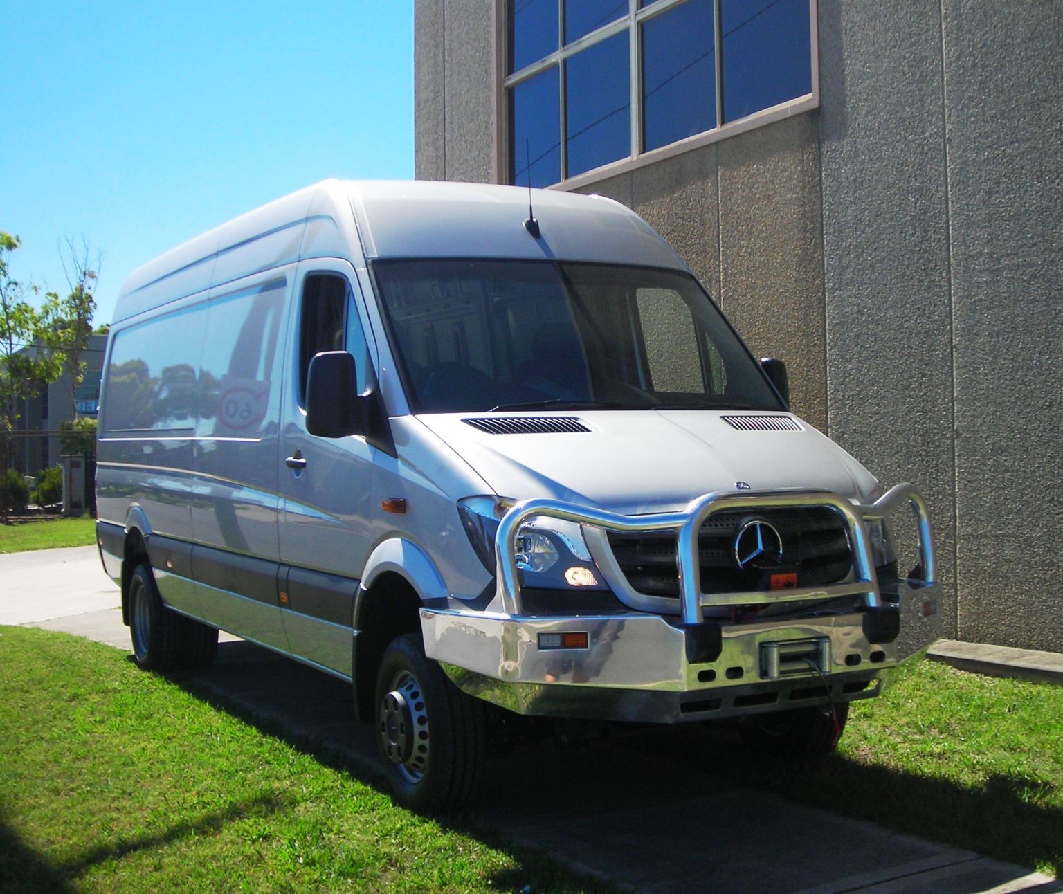 Mercedes-Benz Sprinter Bull Bars – LWB (11/2013 – 10/2018) – Formula ...