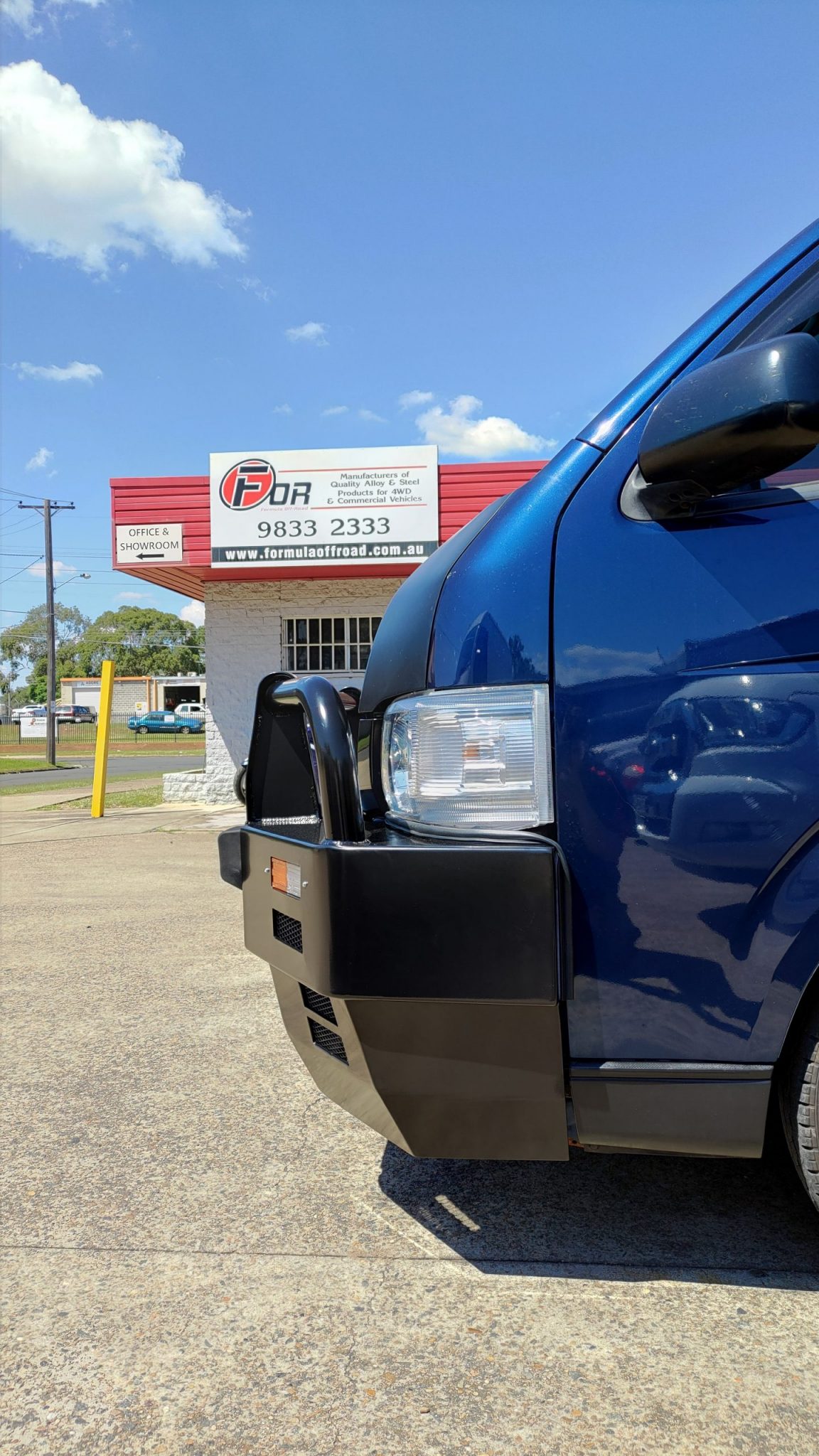 Suitable for Toyota Hiace (02/2014 – 04/2019) SLWB / Commuter Bull Bar ...