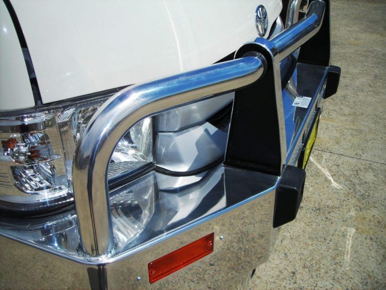 Suitable for Toyota Hiace (02/2014 – 04/2019) SLWB / Commuter Bull Bar ...