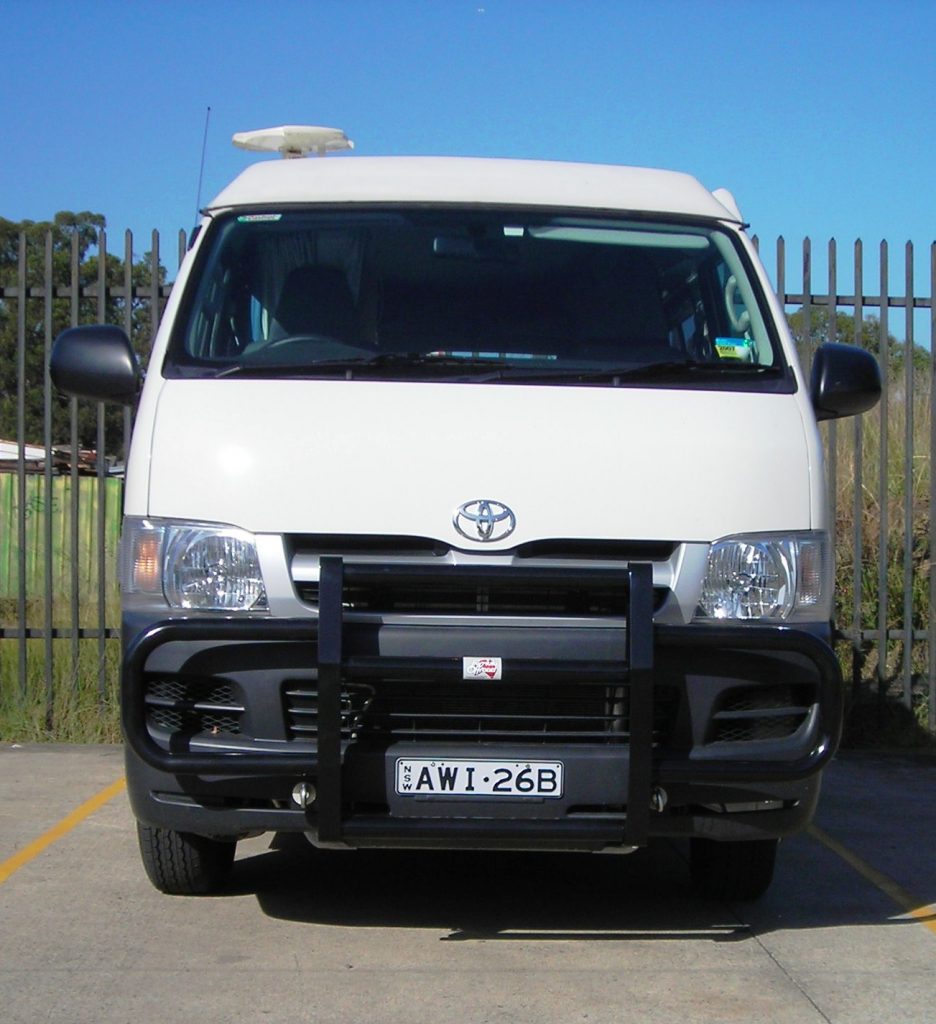 Suitable for Toyota Hiace LWB (03/05 – on) – Profile Bar – Formula Offroad