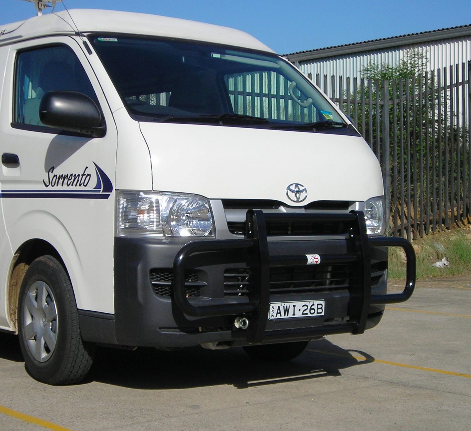 Suitable for Toyota Hiace LWB (03/05 – on) – Profile Bar – Formula Offroad